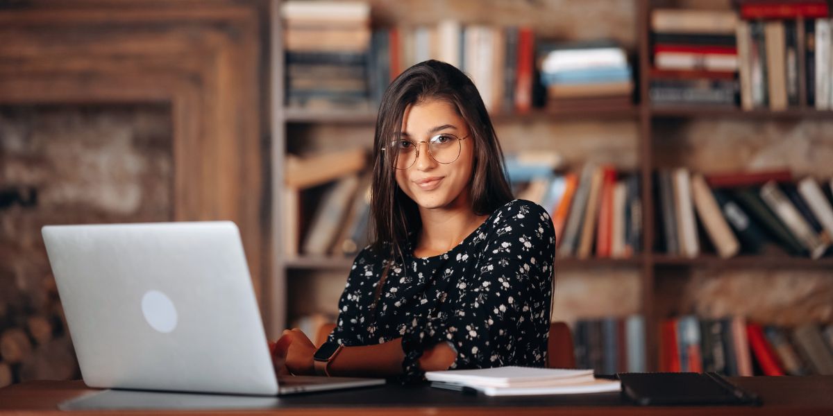 15 Best Online Work From Home Jobs for Students 2026
