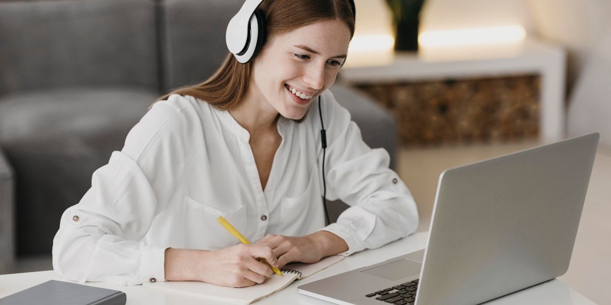 15 Best Online Work From Home Jobs for Students 2026