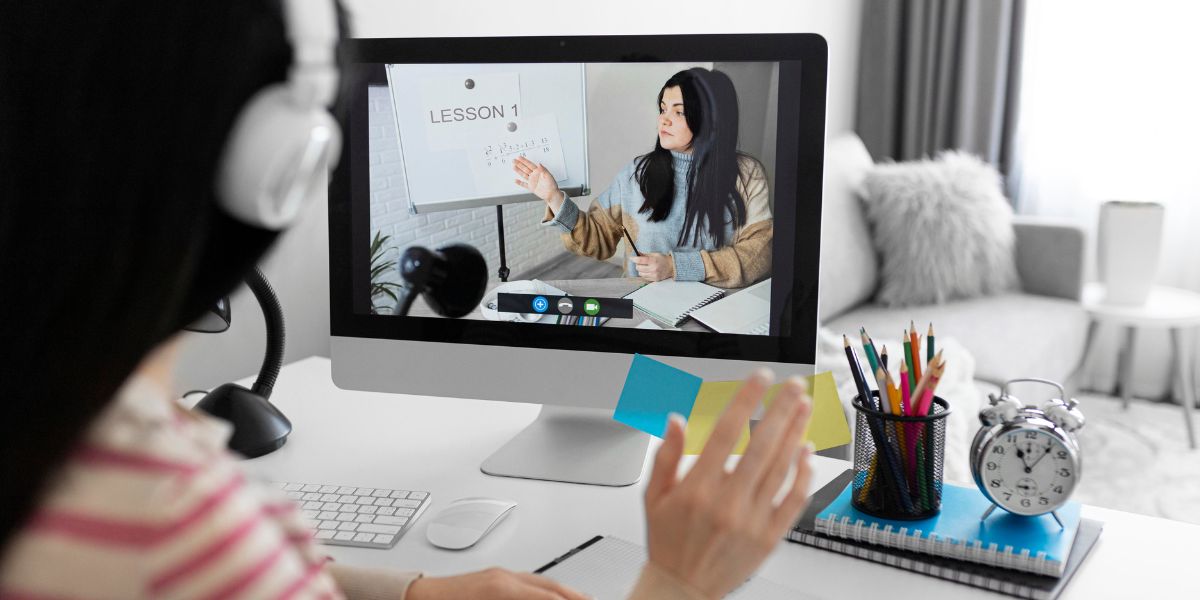 Top 20 Online Work From Home Jobs for Students in 2025